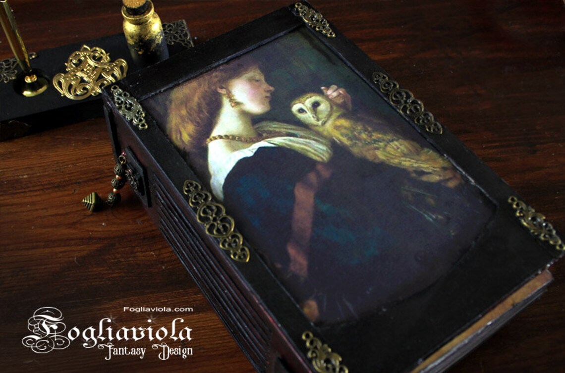 Diari Artistici, Junk Journal, Grimori, Quaderni Artigianali Fantasy ...